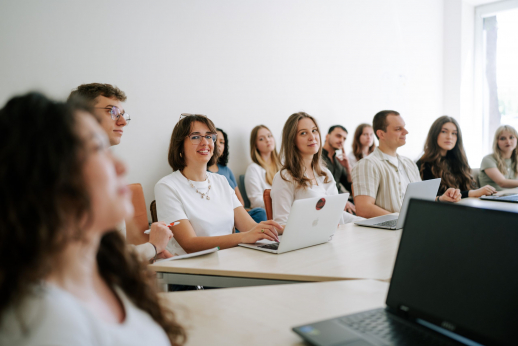 Kur stoti | Globalus verslas ir modernioji rinkodara: studijos verslui ...